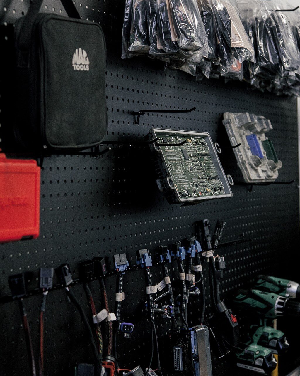 Diagnostics & Electrical Repair Service for Heavy-Duty Trucks • Inland